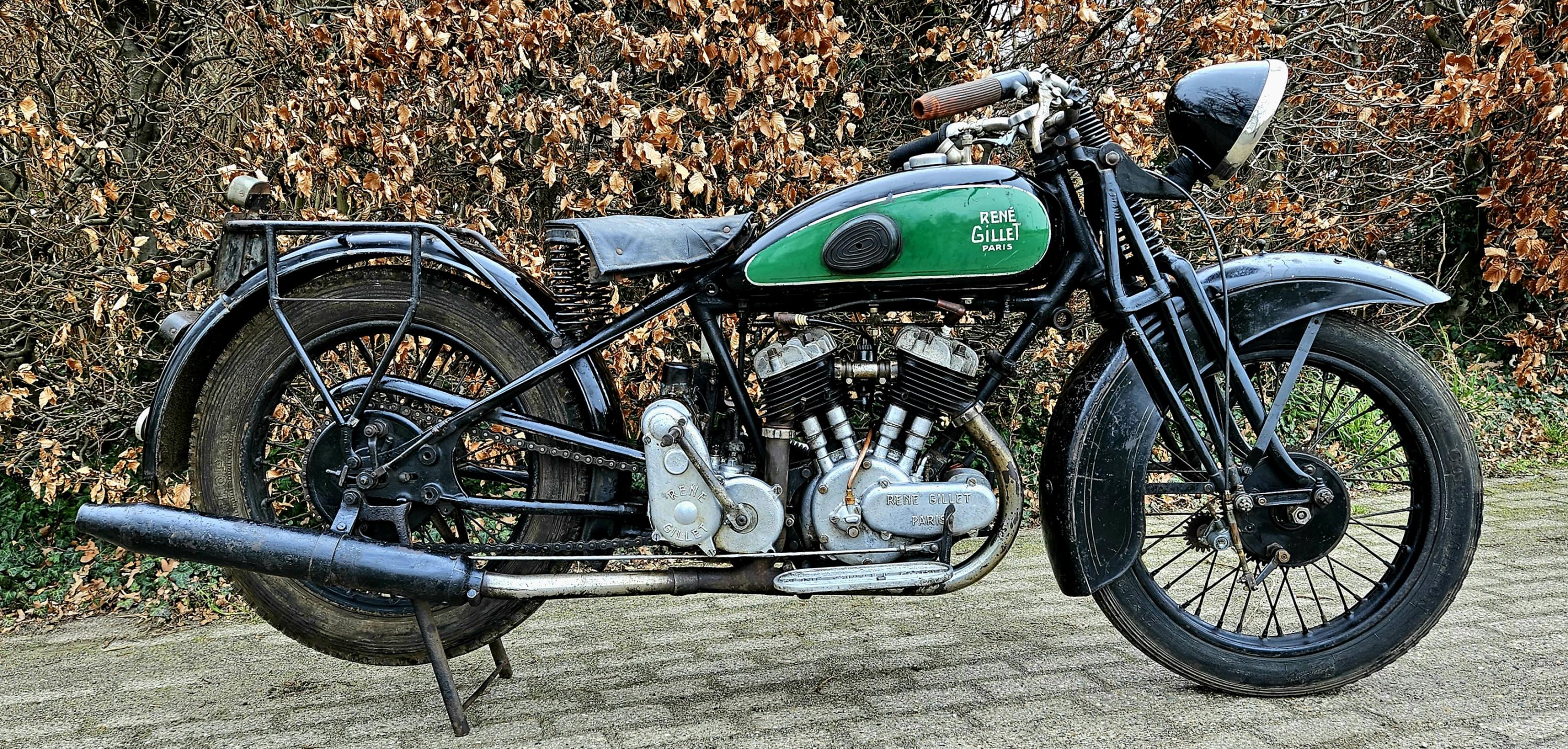 Rene Gillet 750cc V2 in first paint | Dutch Lion Motorbikes